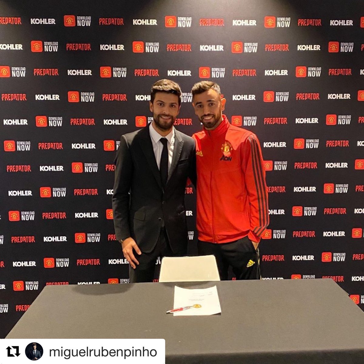 It's official: Bruno Fernandes signs for Manchester United - Man United ...