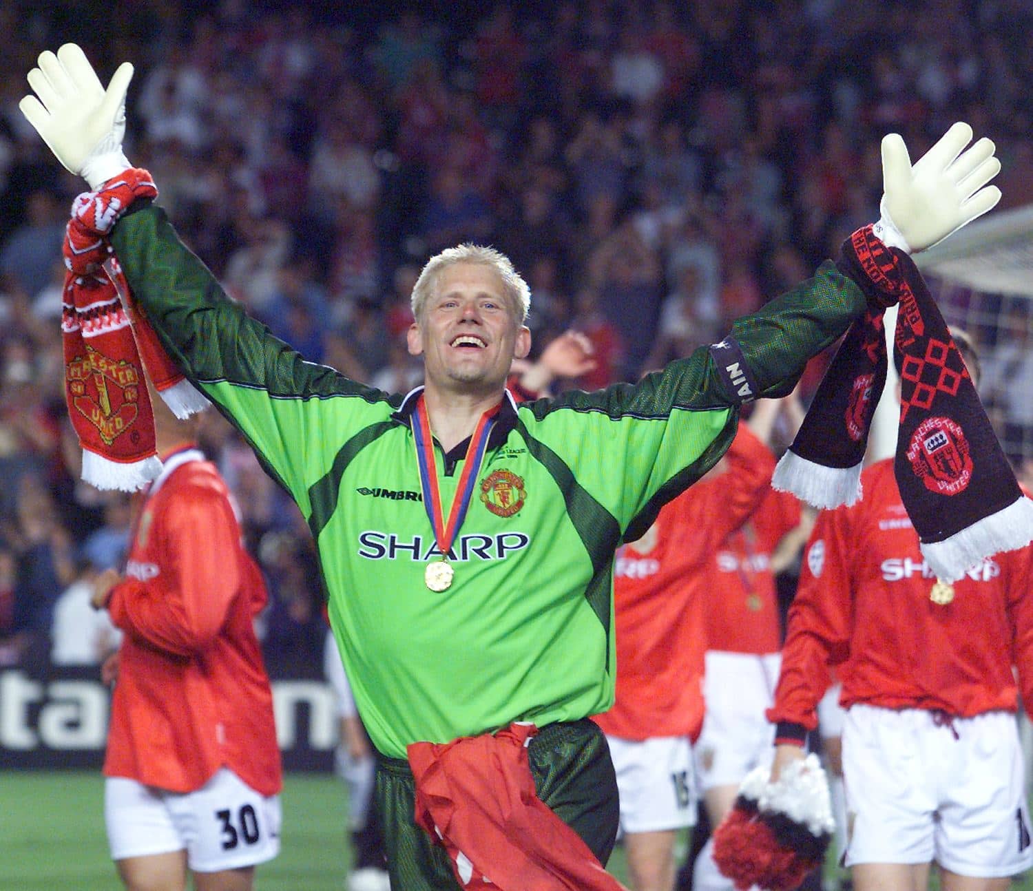 Dean Henderson: the vocal goalkeeper who can transform Man United - Man ...