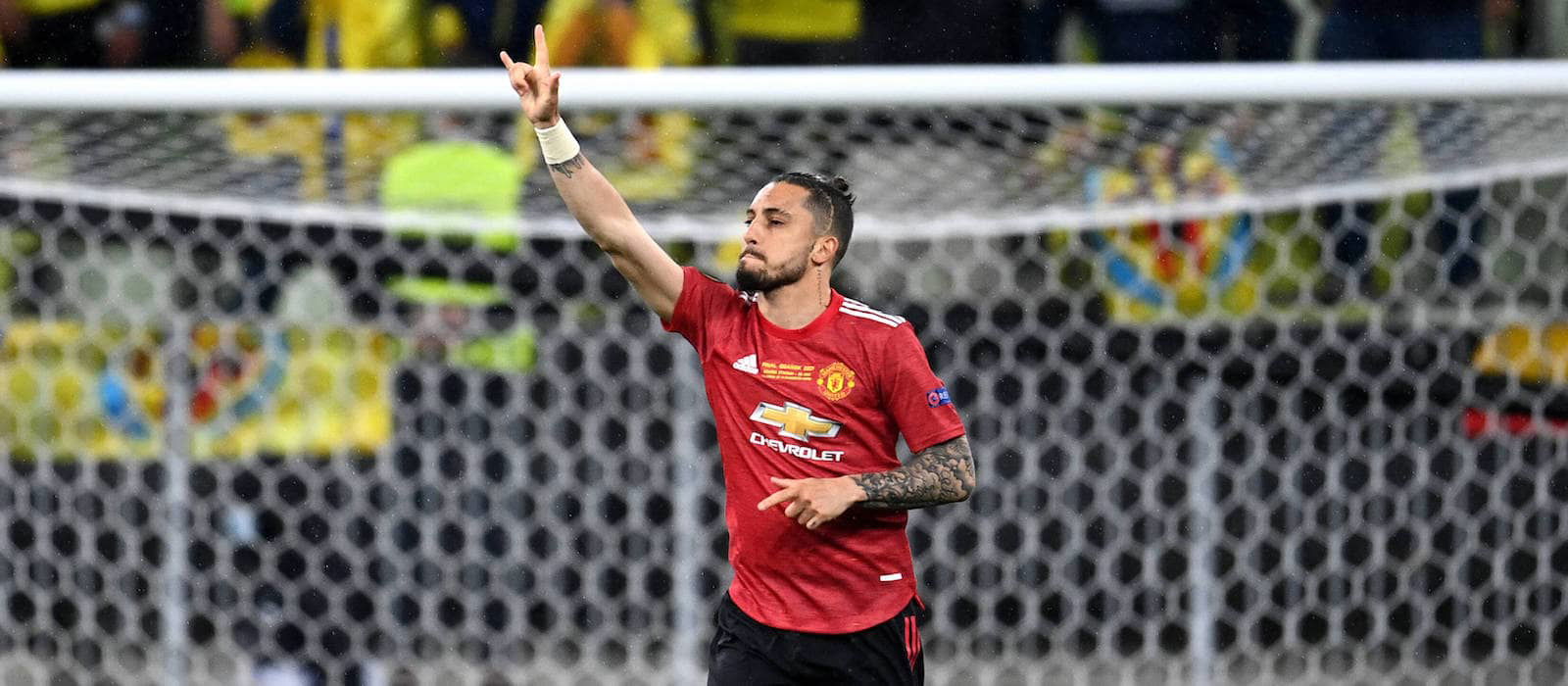 Alex Telles' transfer to Al-Nassr back on amid danger of collapsing