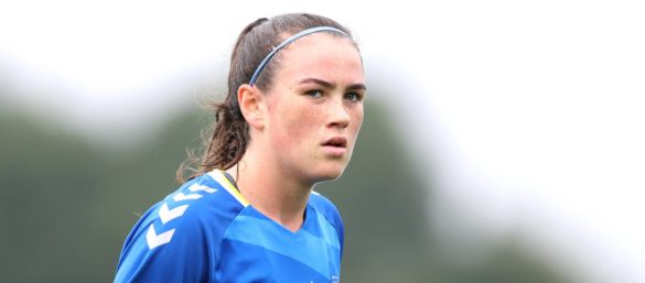 Grace Clinton scores as United women star in England's 2-1 win over ...