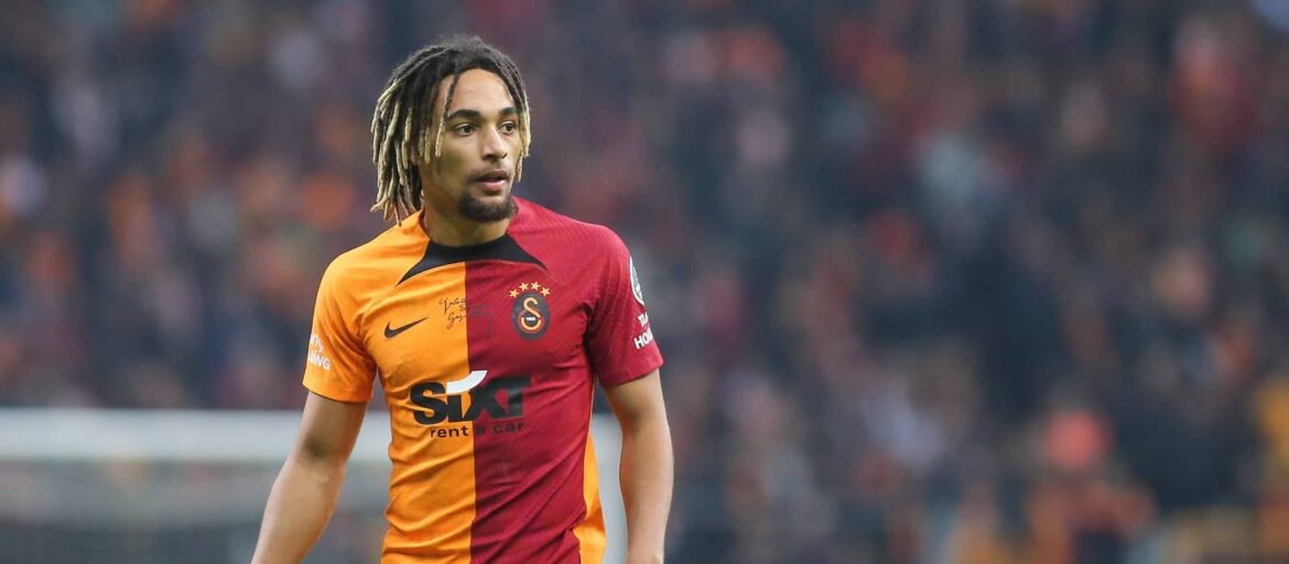Manchester United intensify their pursuit of Galatasaray's Sacha Boey ...