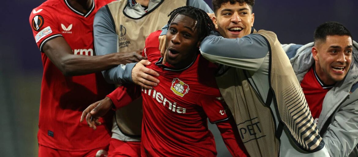 Jeremie Frimpong signs new long-term deal at Bayer Leverkusen - Man ...