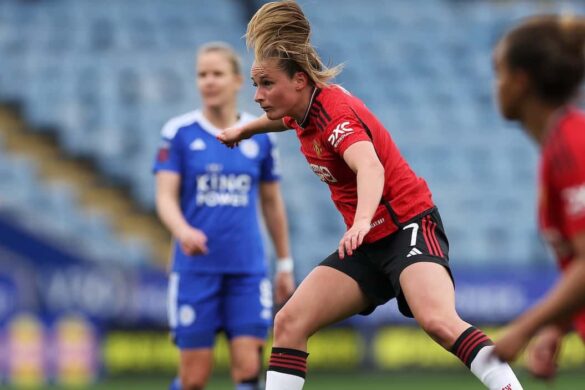Manchester United Women sign goalkeeper Kayla Rendell from Southampton ...