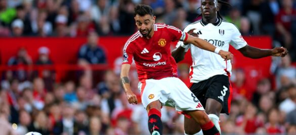 Bruno Fernandes returns to Manchester United training alongside several ...