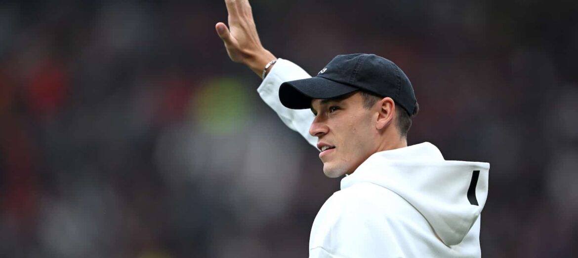 Manchester United promised to sign Manuel Ugarte from PSG - Man United ...