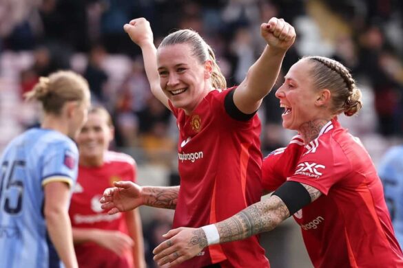 Man United goalkeeper Phallon Tullis-Joyce rewarded for excellent start ...