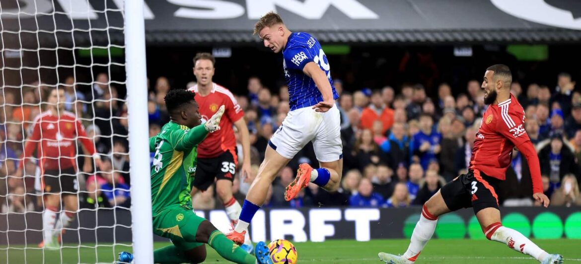 Manchester United set their sights on former Manchester City talent ...