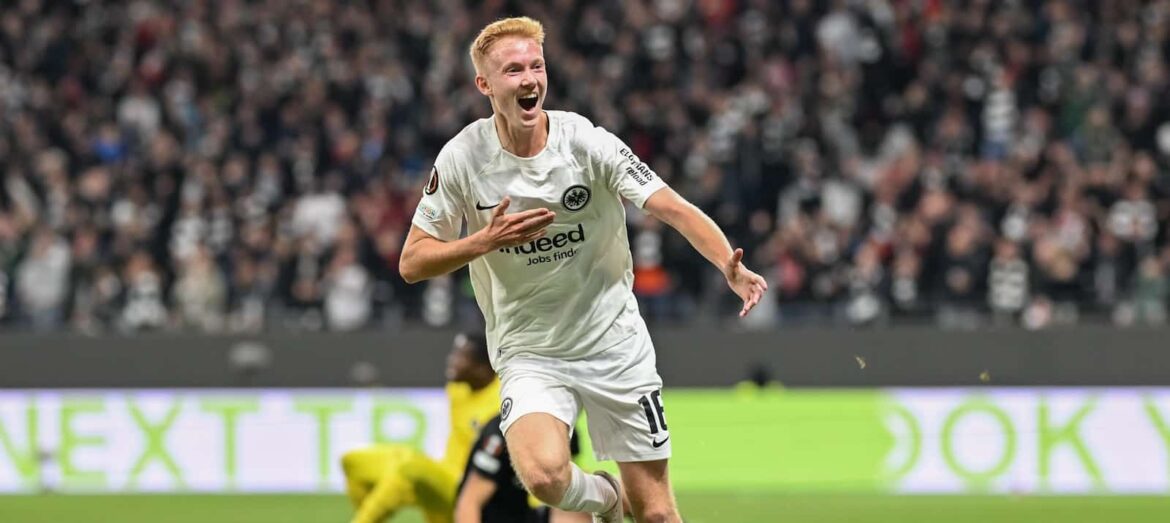 Manchester United express interest in Eintracht Frankfurt midfielder ...