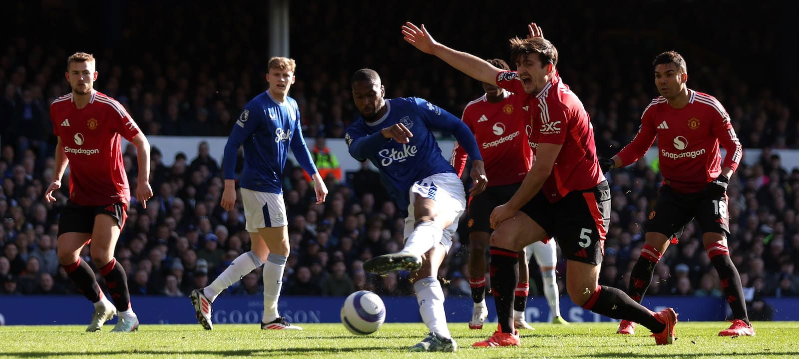 Match Report: Everton 2-2 Manchester United - Man United News And Transfer News | The Peoples Person